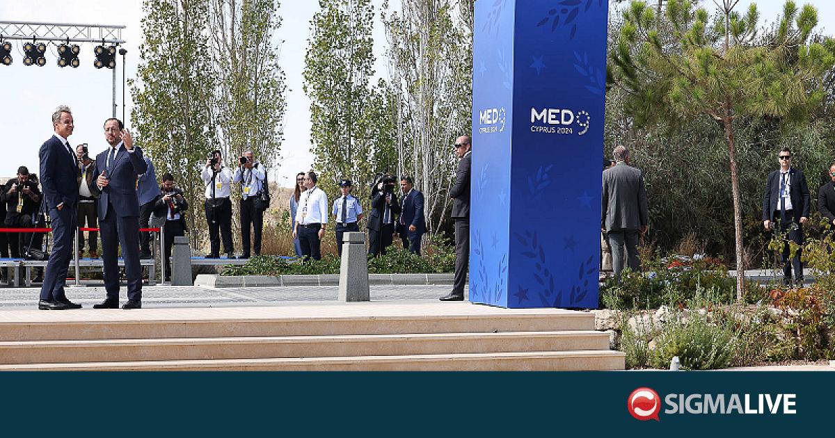 Φωτογραφίες από τις αφίξεις ξένων ηγετών για τη Σύνοδο των MED9 - Sigmalive