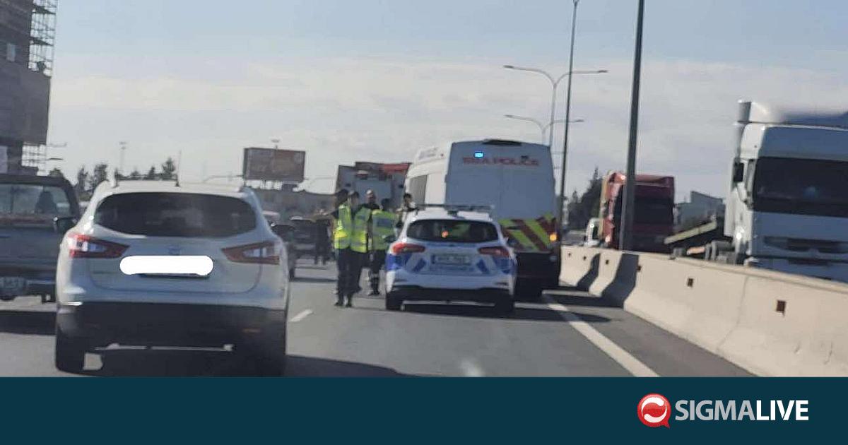 ΦΩΤΟ: Τροχαίο στον αυτοκινητόδρομο Λεμεσού–Πάφου - Αναποδογυρίστηκε ...