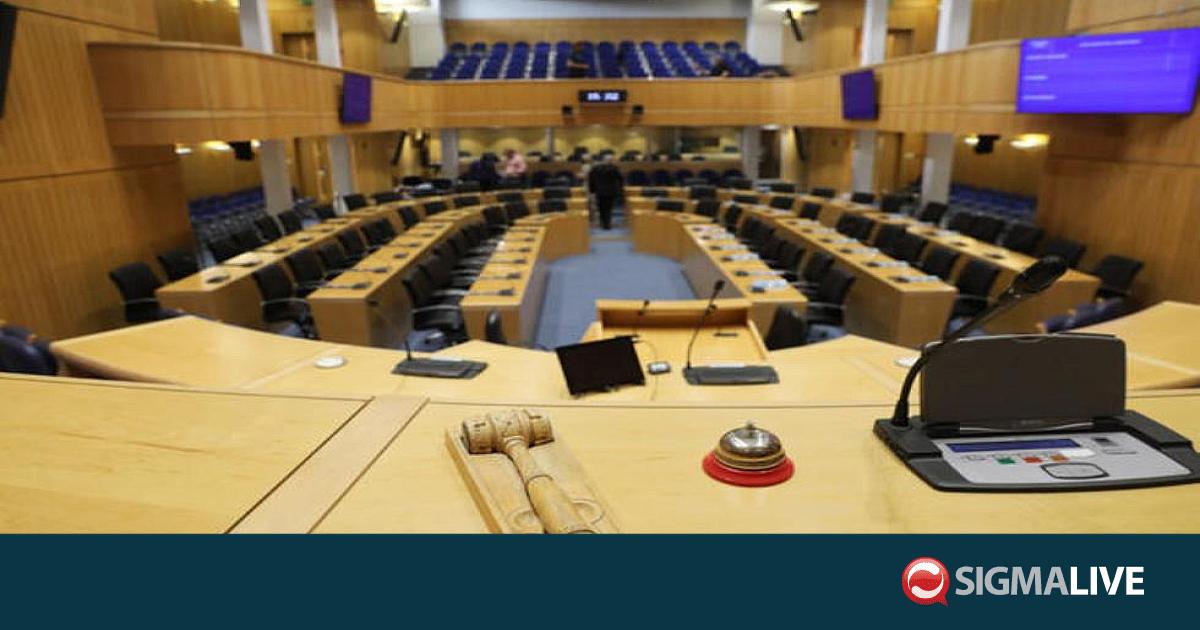 Δεύτερη μέρα μαραθώνιου βουλής για τη ψήφιση του προϋπολογισμού - Sigmalive