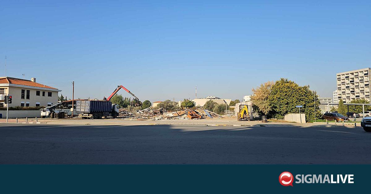 Κατεδαφίστηκε το εμβληματικό περίπτερο «Δρακουμέλ» στη Λευκωσία (vids+pics) - Sigmalive