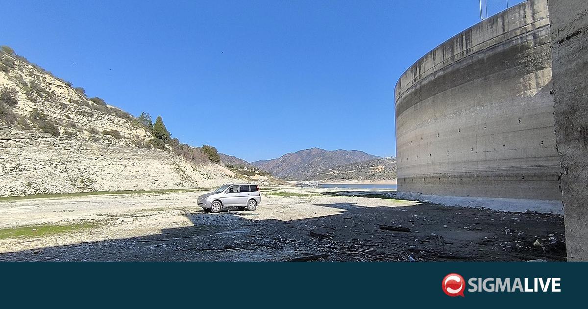 Η σοκαριστική εικόνα παρκαρισμένου οχήματος μέσα στο φράγμα Γερμασόγειας (pic) - Sigmalive