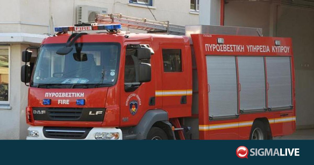 Πυρκαγιά σε δύο οχήματα στη Λάρνακα- Προληπτική εκκένωση κατοικιών ...