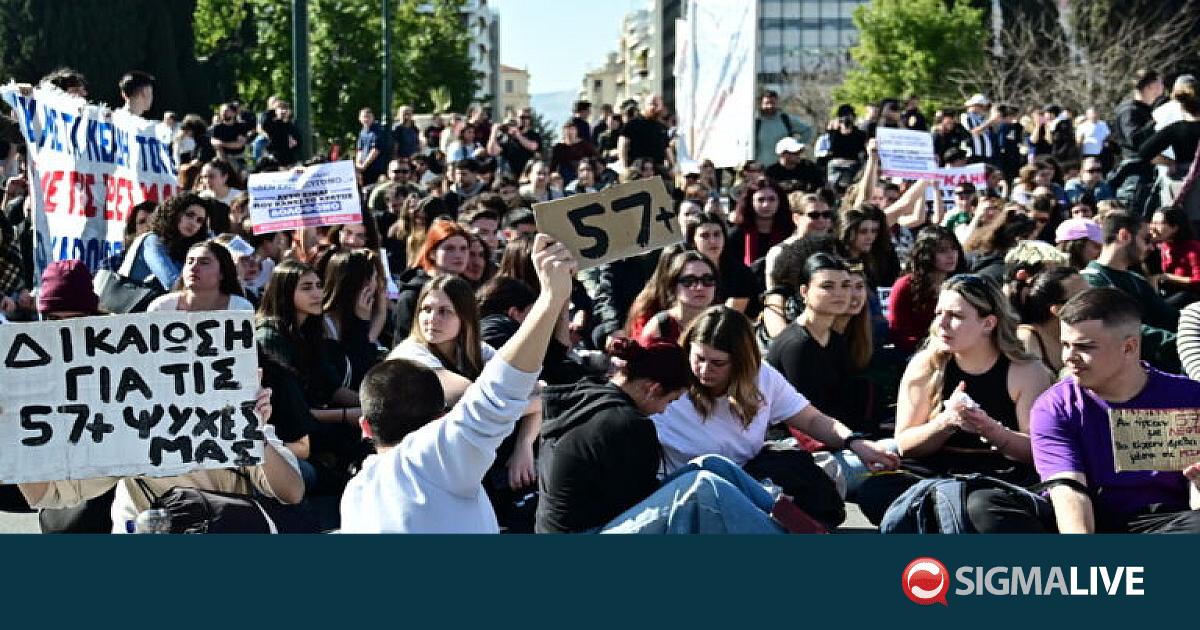 Τέμπη: Νέες συγκεντρώσεις σε Αθήνα και Θεσσαλονίκη - Sigmalive