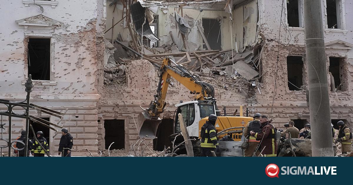 ΒΙΝΤΕΟ: Η στιγμή που ρωσικοί βαλλιστικοί πύραυλοι χτυπούν το Σούμι- 34 νεκροί - Sigmalive