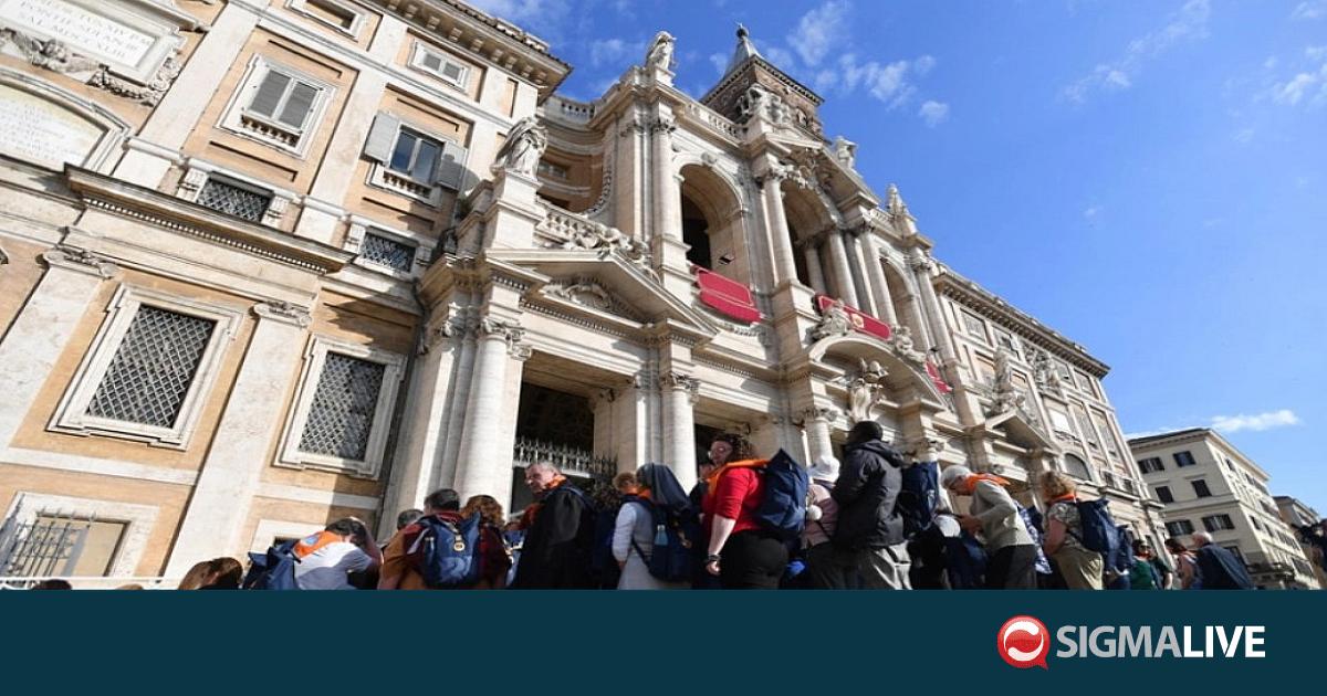 LIVE: Κοσμοσυρροή για το λαϊκό προσκύνημα στον τάφο του Πάπα Φραγκίσκου ...