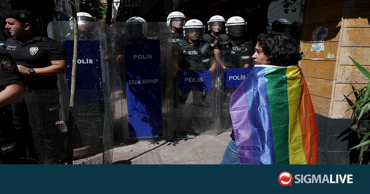 Τουρκία: 30 συλλήψεις από Αστυνομία και απαγορεύσεις στη ΛΟΑΚΤΙ πορεία - Sigmalive
