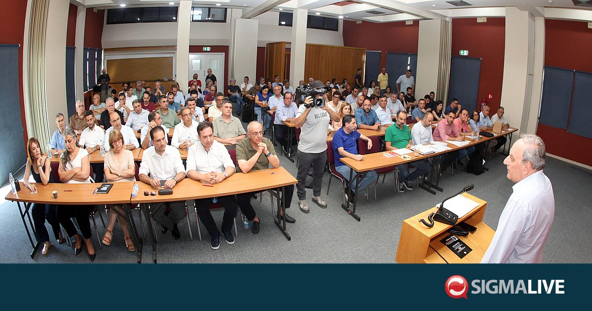 Εκλέγηκε το νέο Πολιτικό Γραφείο και η νέα Κεντρική Γραμματέα του ΑΚΕΛ - Sigmalive