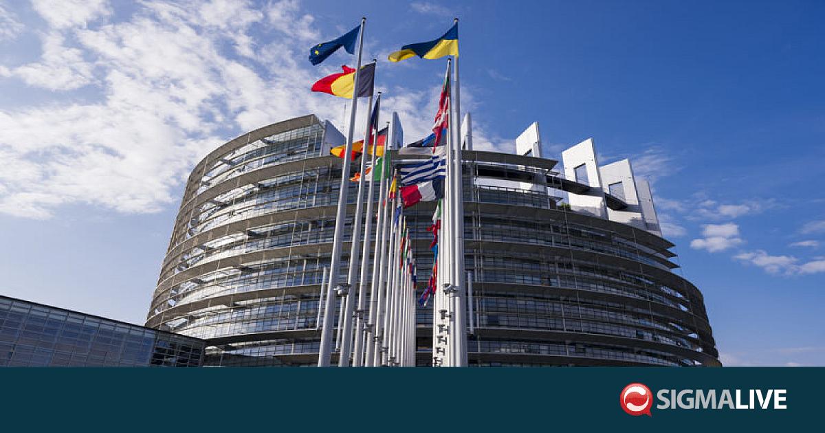 Παραιτήθηκε ο Ομπεράιτερ με αφορμή ιστολόγιο άσεμνου περιεχομένου - Sigmalive