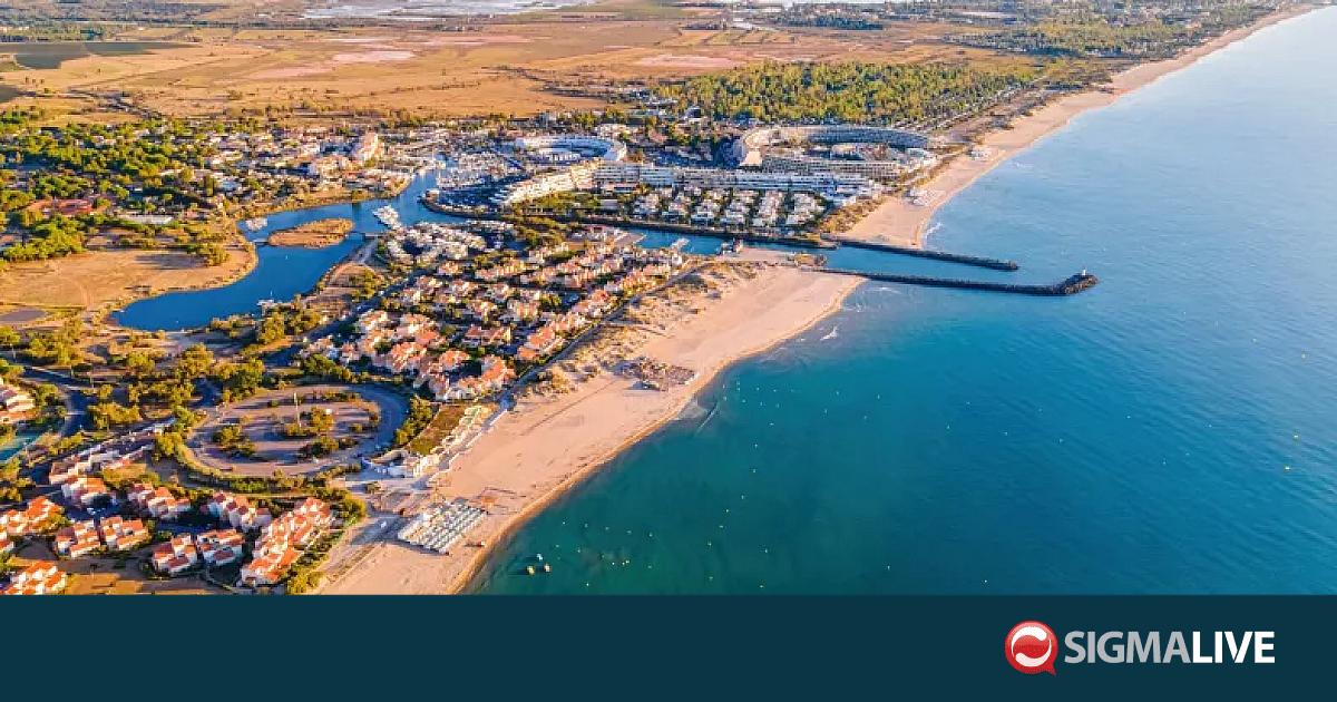 Το γυμνό χωριό της Μεσογείου - Ο κανόνες και οι τιμές (ΒΙΝΤΕΟ) - Sigmalive