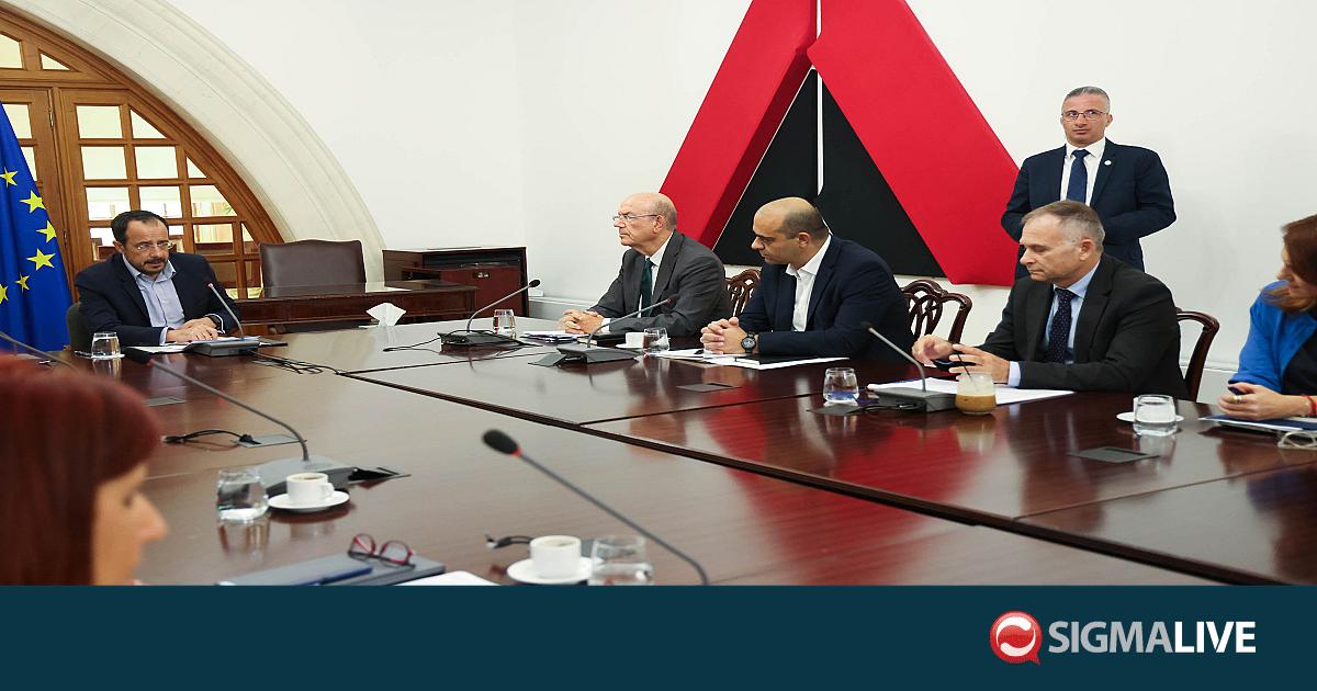 O ΠτΔ δέχθηκε τα μέλη του Συμβουλίου Οικονομίας και Ανταγωνιστικότητας Κύπρου - Sigmalive