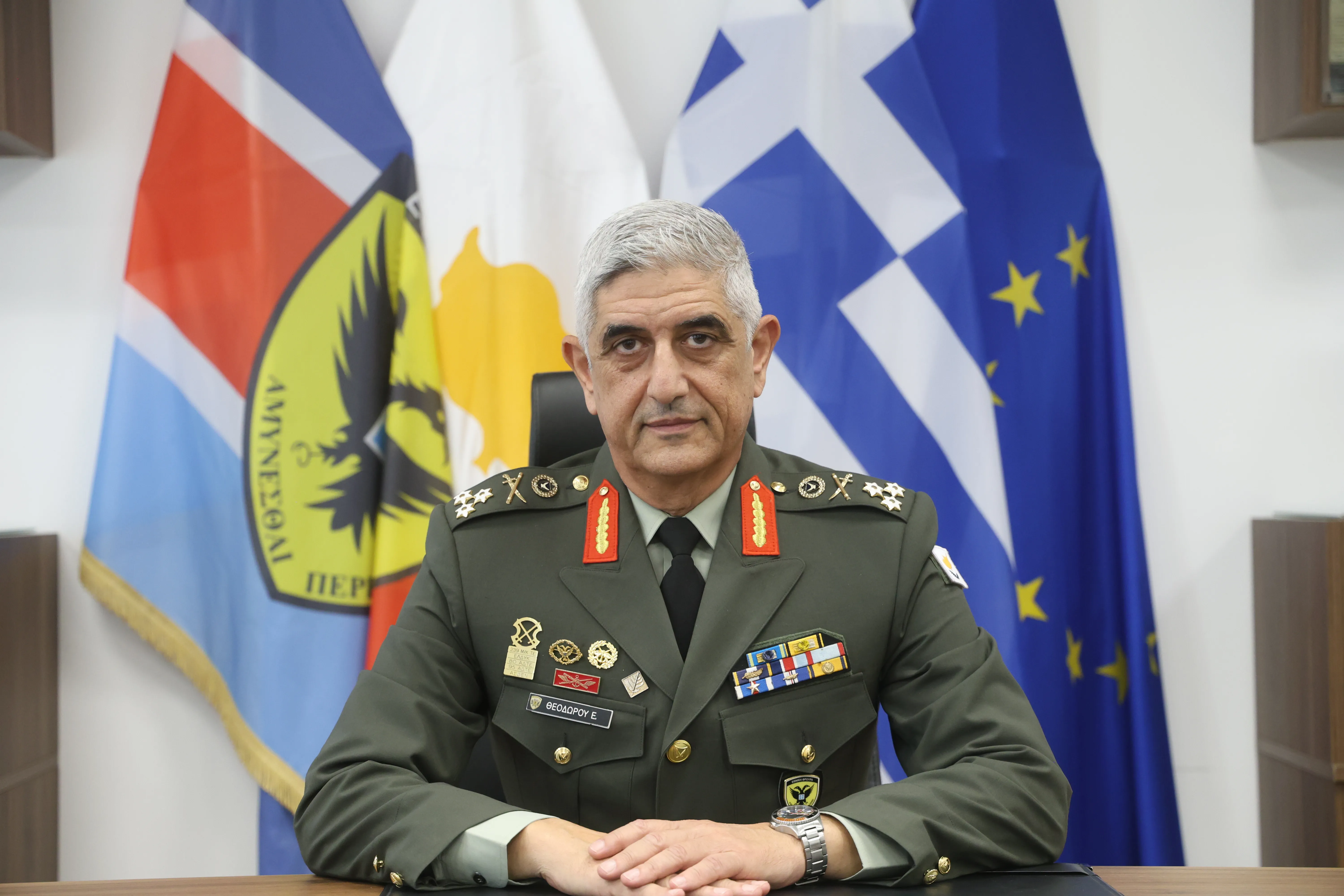 Το who is who του νέου Αρχηγού Ε.Φ Εμμανουήλ Θεοδώρου - Sigmalive
