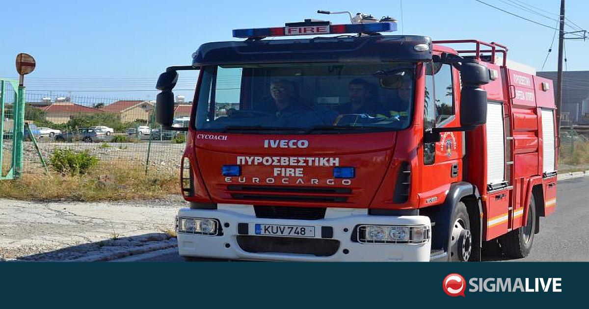 Πυρκαγιά σε εγκαταλελειμμένη οικία στη Λευκωσία- Αποκόπηκε δρόμος - Sigmalive