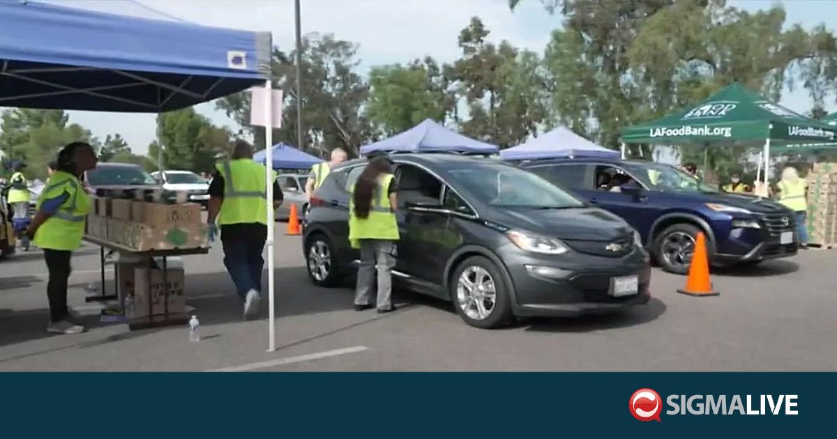 ΗΠΑ-Shutdown: Ουρές χιλιομέτρων στην Καλιφόρνια για δωρεάν τρόφιμα ...