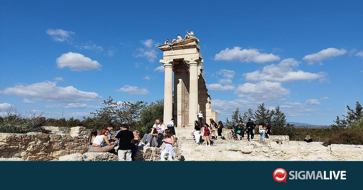 Υφ. Πολιτισμού για μαθητές στο Ιερό του Απόλλωνα: «Έτυχε μια κακή ...
