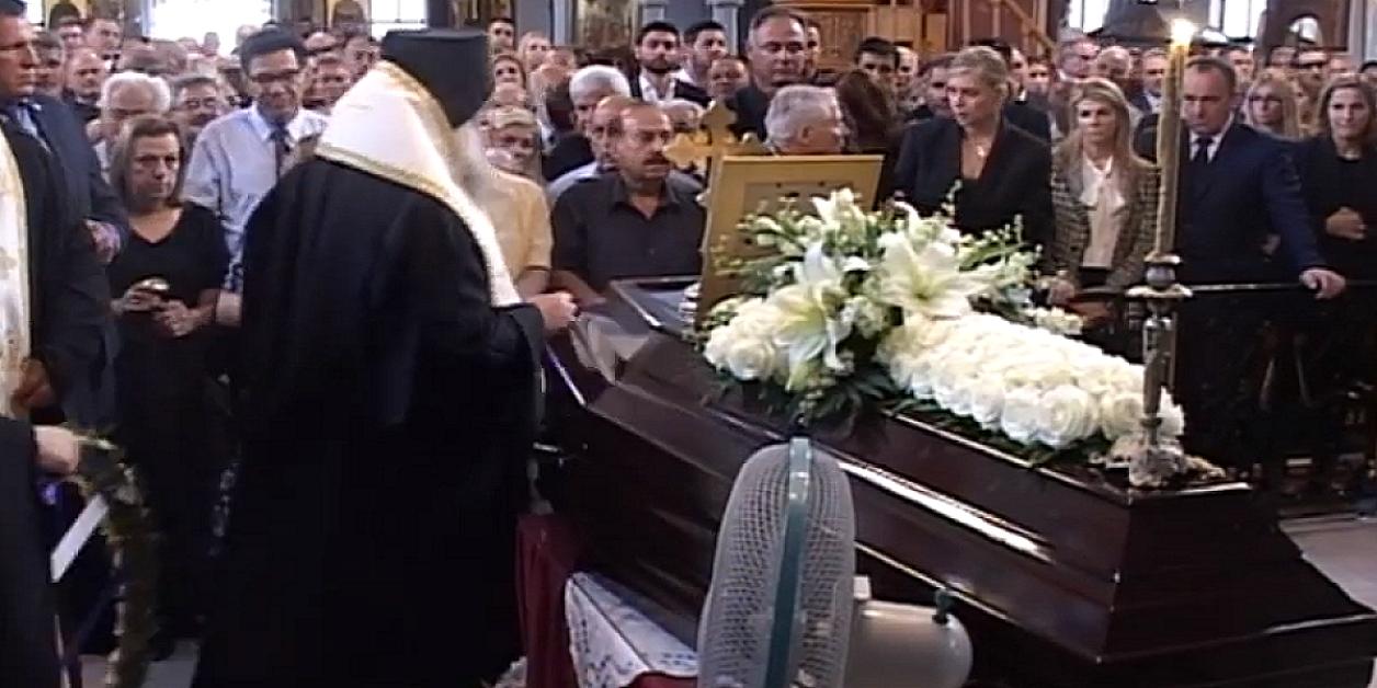 Σε κλίμα συγκίνησης η κηδεία της Θεανούς Αναστασιάδου(vid) - Sigmalive