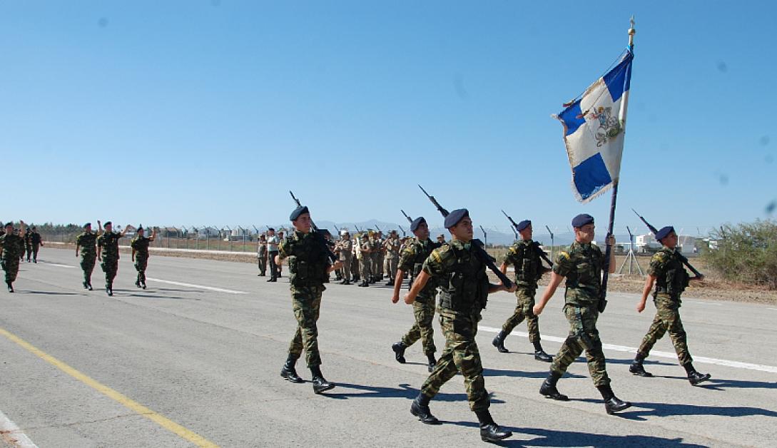 Η Πολεμική Σημαία της ΕΛ.ΔΥ.Κ. μας, συνομήλικη της KΔ - Sigmalive