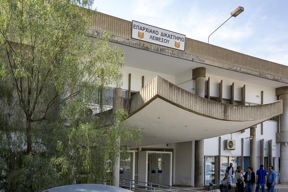 Επταήμερη κράτηση σε δυο νέους για τη διάρρηξη με λεία πέραν των €200 χιλιάδων - Sigmalive