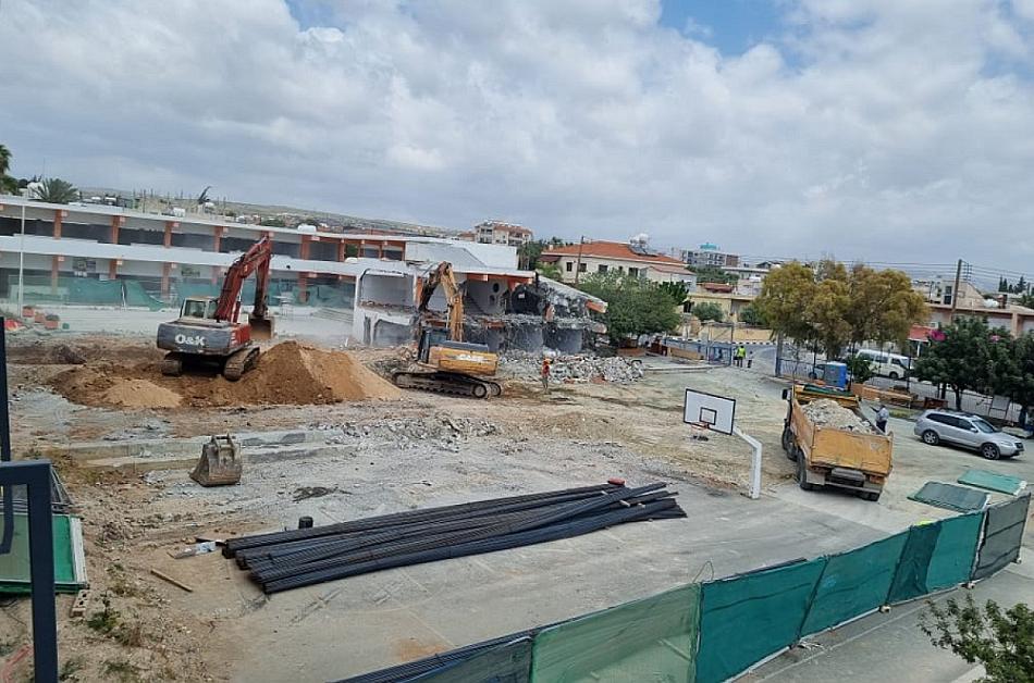 Σε σχολείο «εργοτάξιο» κάνουν μάθημα παιδιά στη Λεμεσό - Δείτε ...