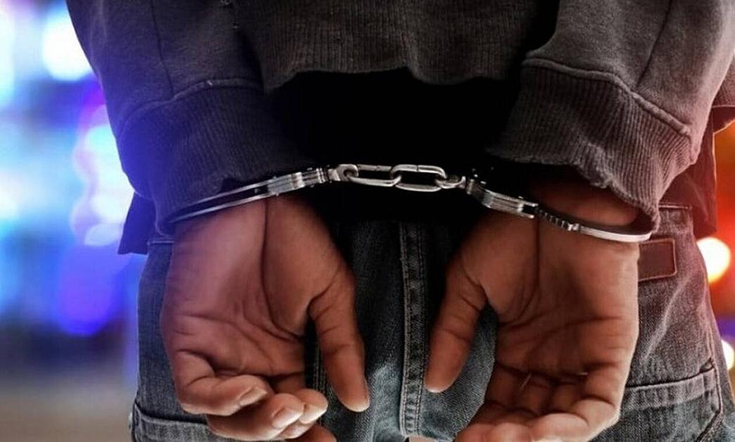 Χειροπέδες σε δύο 17χρονους που έκλεψαν όχημα και μοτοσικλέτα στη Λεμεσό - Sigmalive