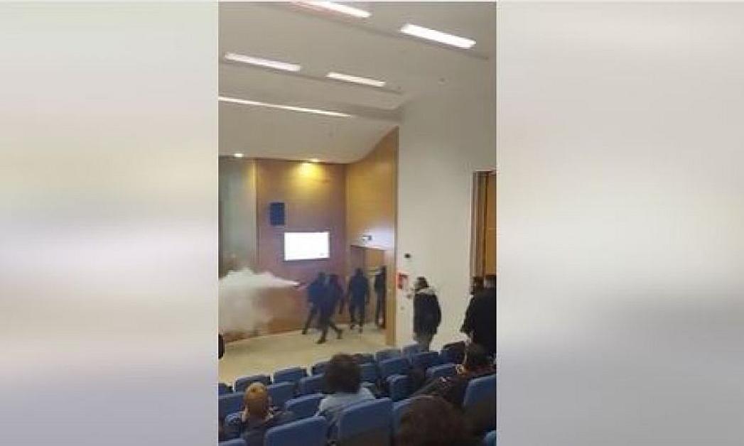 Επίθεση σε εκδήλωση της Accept – ΛΟΑΤΚΙ: Νεαρός γρονθοκοπήθηκε στο πρόσωπο - Sigmalive