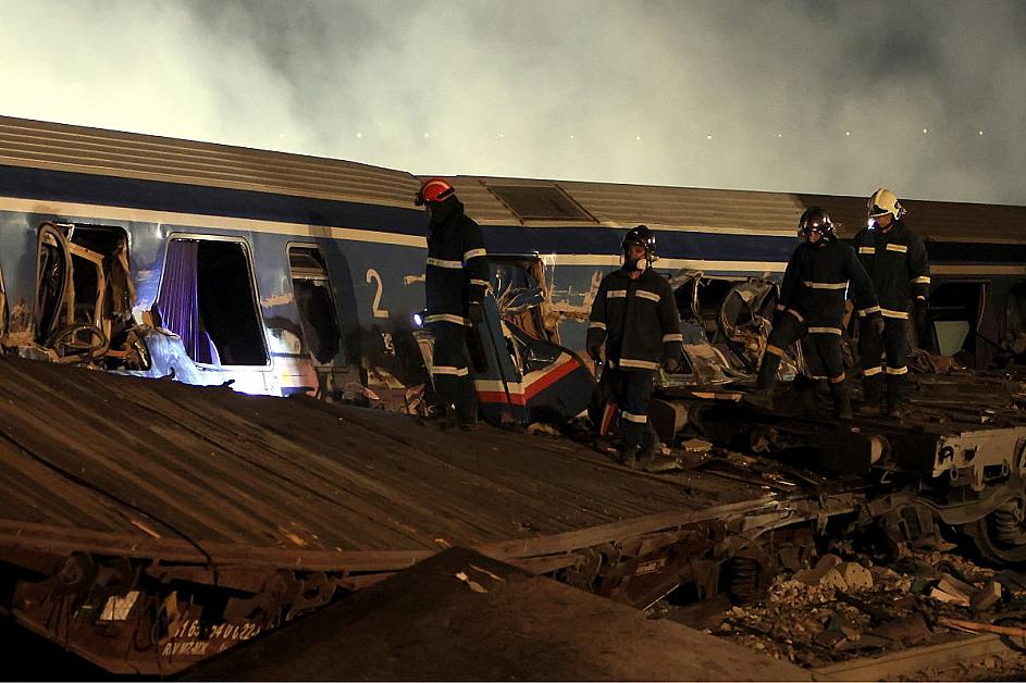 Τέμπη: 54 οι σοροί που έχουν ταυτοποιηθεί - Θα σταλούν νέα δείγματα - Sigmalive