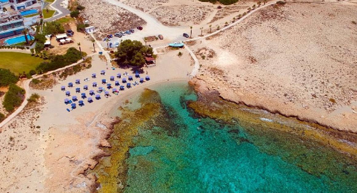 Έκθεση για το θέμα «Άμμος του Καμπούρη» ετοιμάζει η Βουλή, λόγος για ευθύνες - Sigmalive