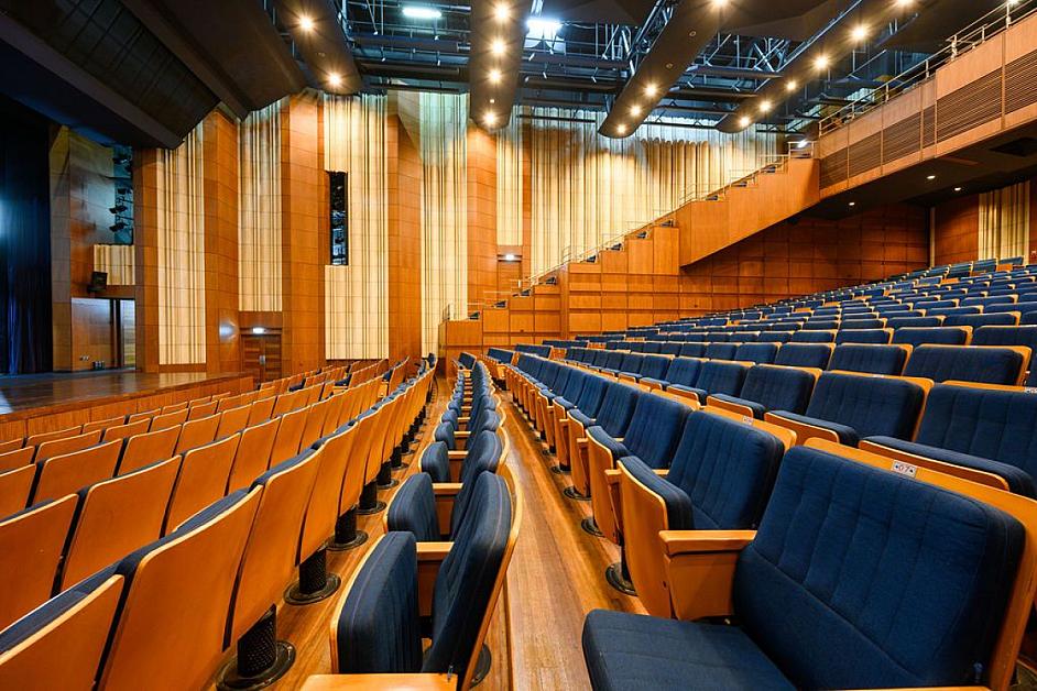 Υφ. Πολιτισμού: Κάρτα αξίας €200 σε 18χρονους για πολιτιστικά δρώμενα ...