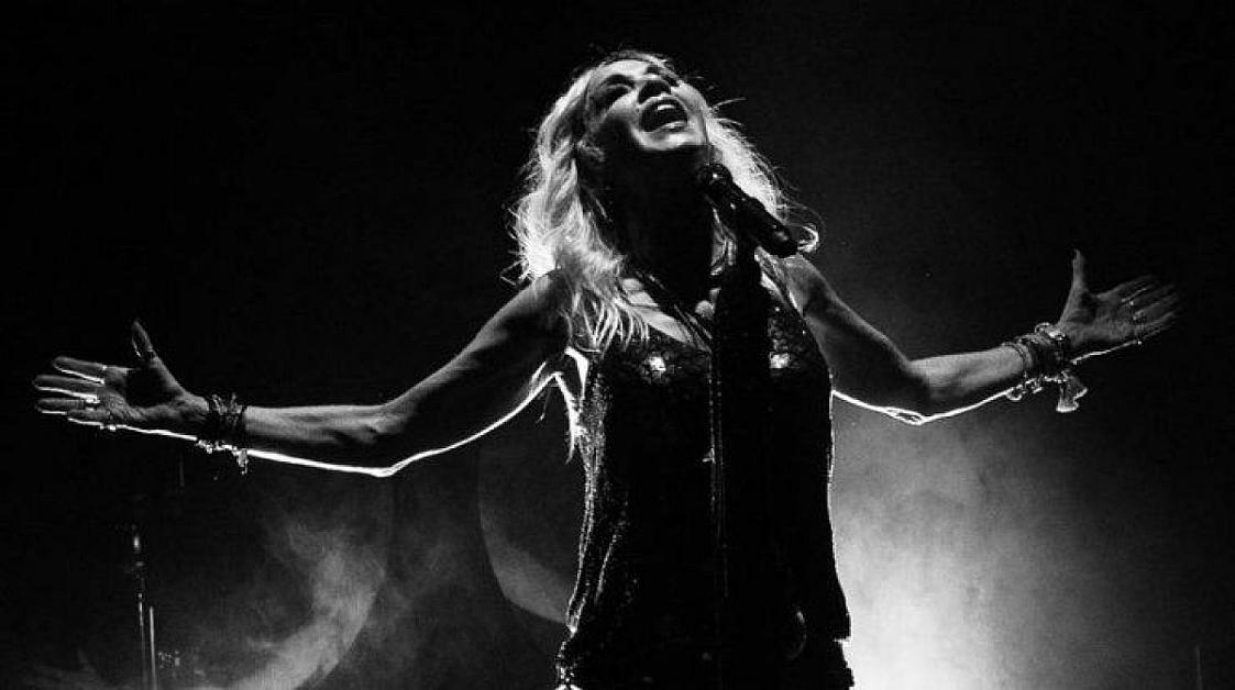 Άννα Βίσση: Ερμήνευσε το "Χρυσοπράσινο Φύλλο" ανήμερα της εισβολής ...