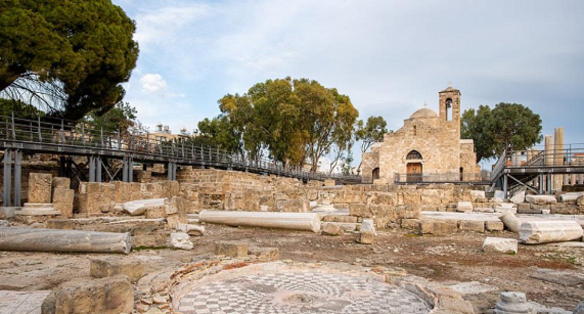 'Εντονος προβληματισμός για τον αρχαιολογικό χώρο της στήλης του Απ ...
