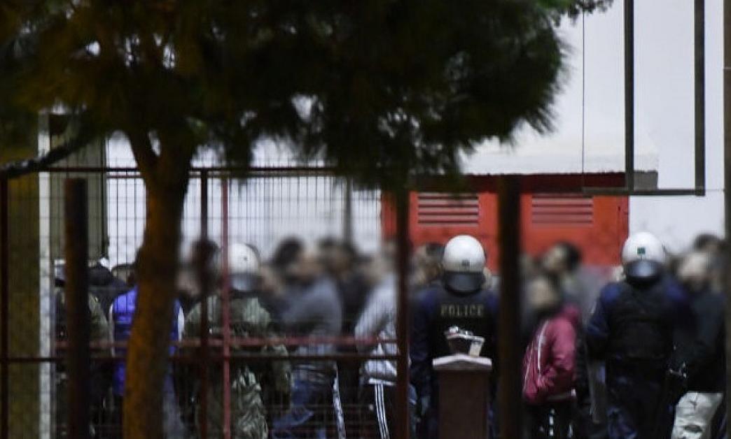 Ακρωτηρίασαν το ένα πόδι του αστυνομικού που τραυματίστηκε από τη ...