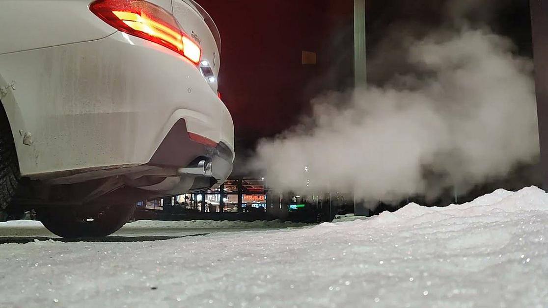 Γιατί βγαίνει λευκός καπνός από την εξάτμιση του αυτοκινήτου μου ...
