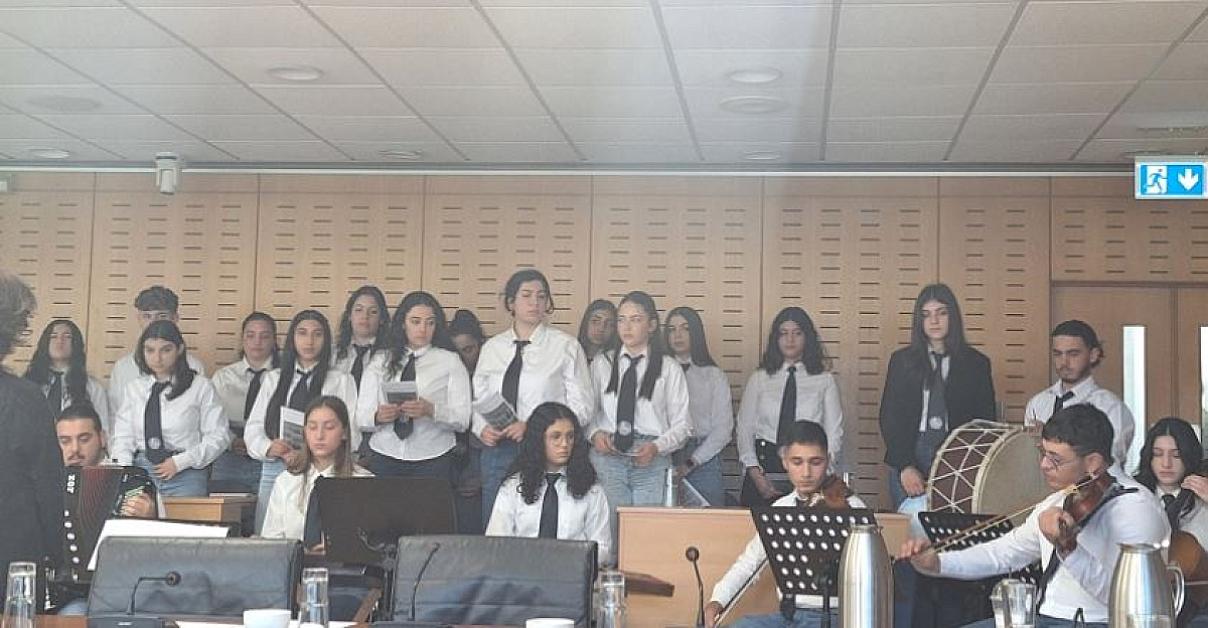 Μνήμες του 1974 αναβίωσαν στη Βουλή από το Λύκειο Κοκκινοχωρίων (ΦΩΤΟ) - Sigmalive