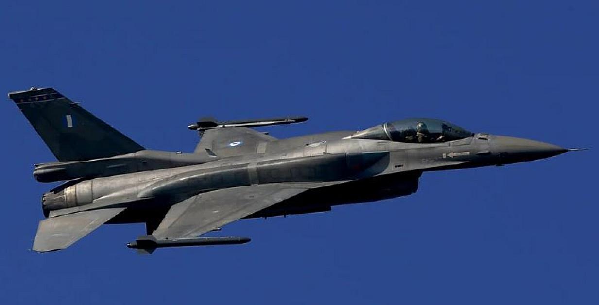 Πτώση F-16: Ο γιος μου είναι καλά, μίλησα μαζί του, λέει ο πατέρας του πιλότου - Sigmalive