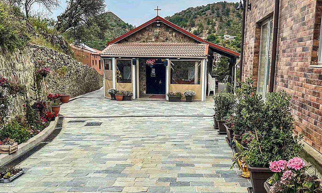 Μονή Αββακούμ: Η καταγγελία για παρενόχληση, τα εμβάσματα και ο Χρυσόστομος Β' - Sigmalive