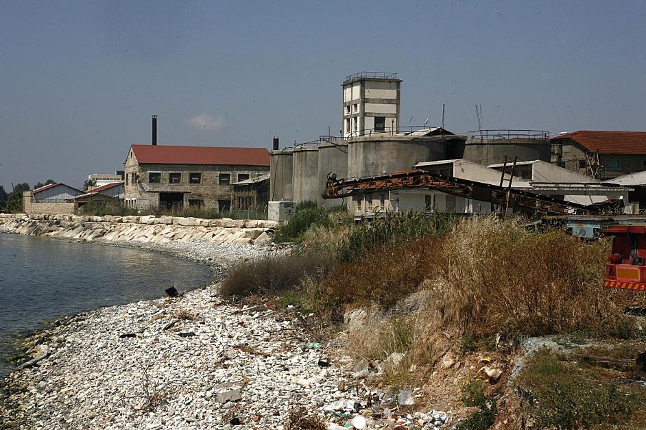 Φωτιά στο Καρνάγιο στη Λεμεσό - Καίγεται σκάφος ολοσχερώς - Sigmalive