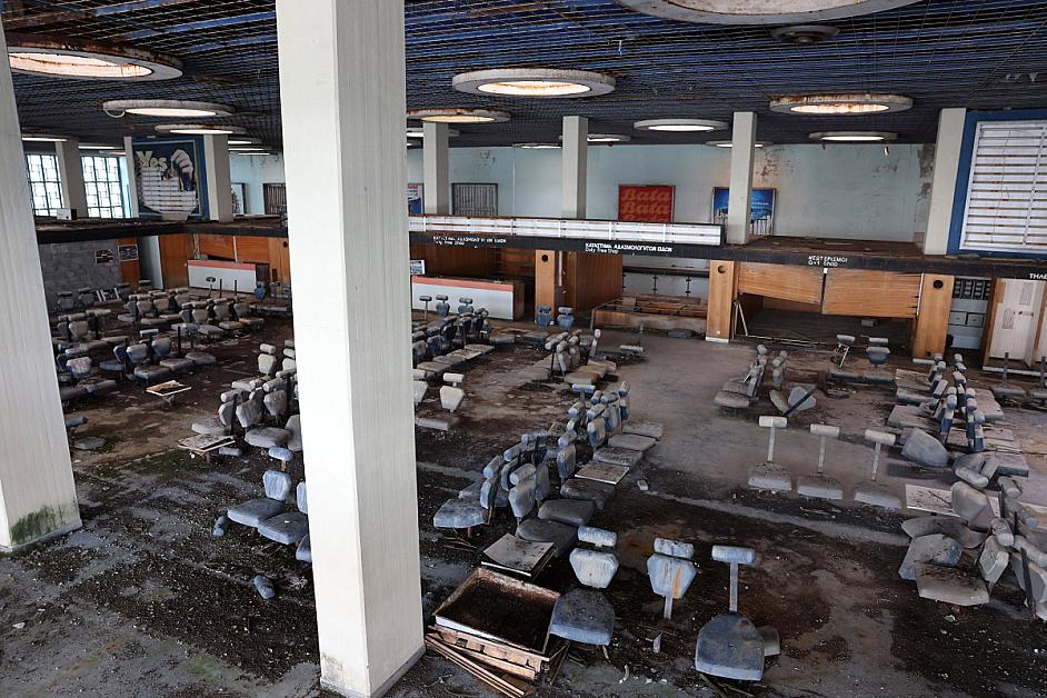 ΒΙΝΤΕΟ: Οδοιπορικό στο βουβό και ερειπωμένο αεροδρόμιο Λευκωσίας - Sigmalive