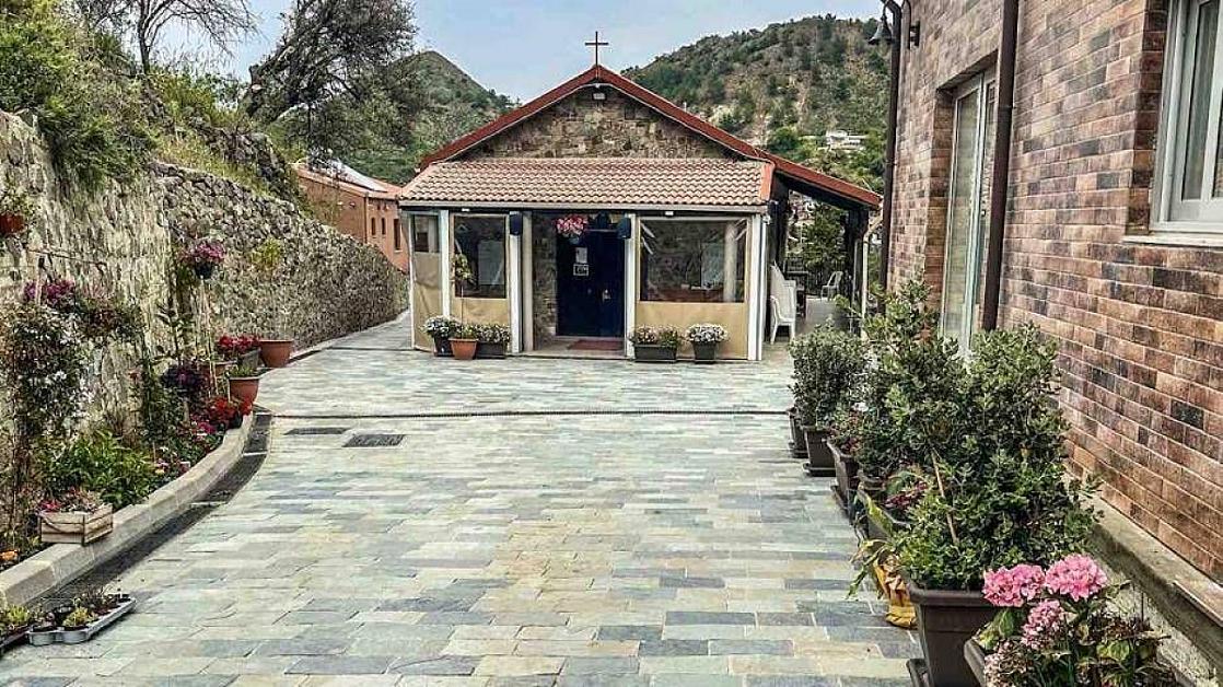 Καταγγελία μοναχού:«Από χώρο εξομολόγησης τα βίντεο-Απειλές Ησαΐα για Netflix» - Sigmalive