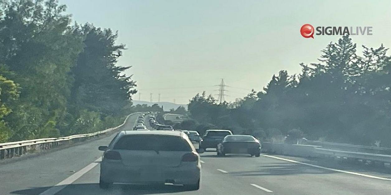 Πυκνή τροχαία κίνηση στους αυτο/δρομους λόγω επιστροφής των εκδρομέων ...