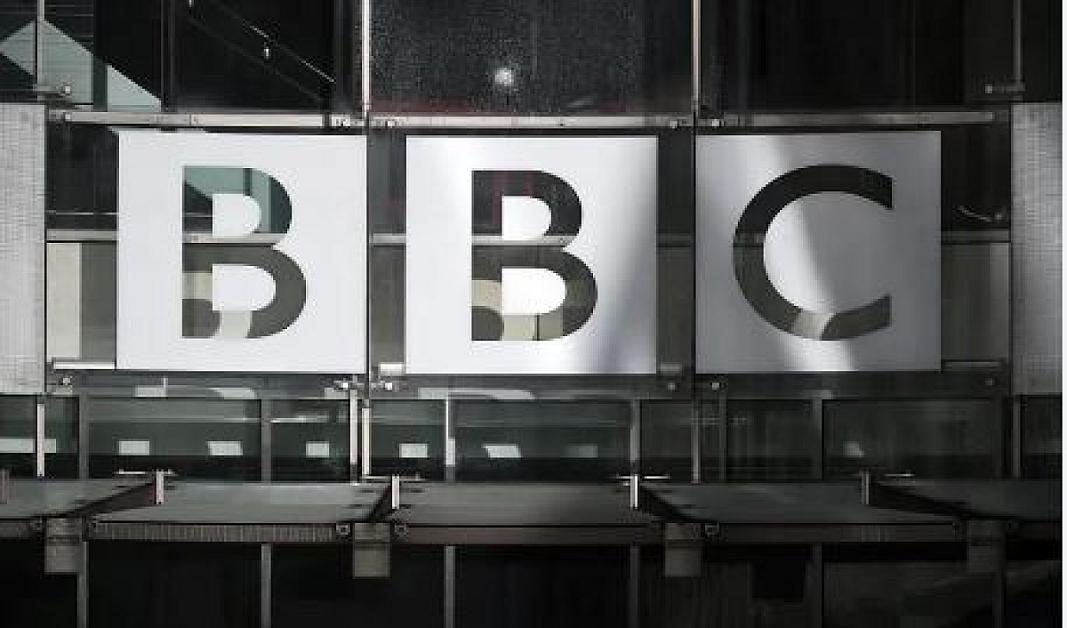 Ισχυρισμοί BBC για παράνομες επαναπροωθήσεις από ελληνικό λιμενικό - Sigmalive