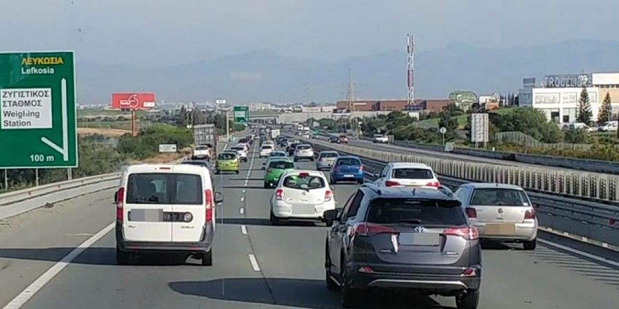 Άνοιξε ο αυτ/δρομος παρά τον Κόρνο που έκλεισε λόγω ακινητοποίησης ...
