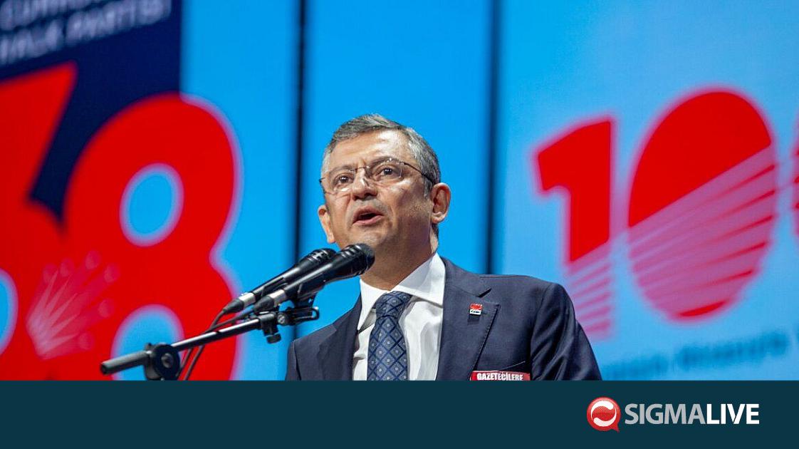 Κατεχόμενα: Επίσκεψη ηγέτη τουρκικού ΡΛΚ με Τούρκους που ήταν Υπουργοί το 1974 - Sigmalive