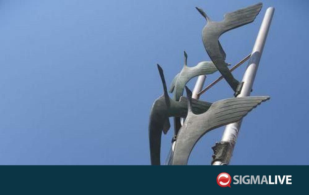 Κλάπηκαν 3 από τα 7 γλυπτά του έργου «Τα πουλιά» που κοσμεί το Κάβο ...
