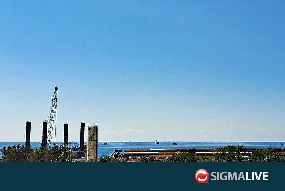 Ψάχνει να ενοικιάσει πλωτή πλατφόρμα για το τερματικό η Κυβέρνηση (ΒΙΝΤΕΟ) - Sigmalive