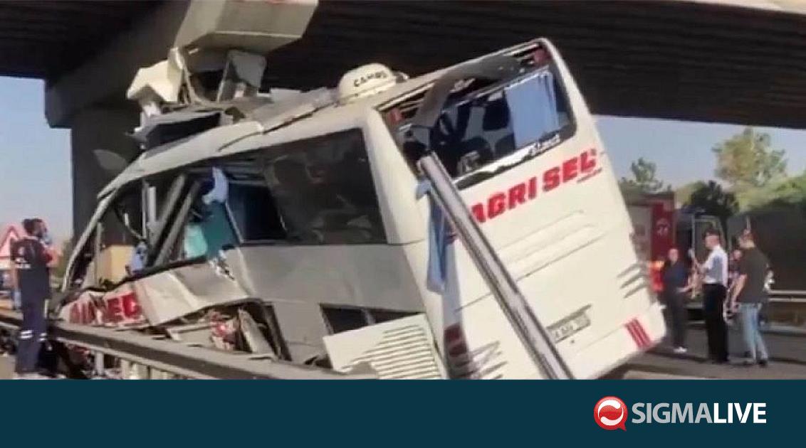Τουρκία: Λεωφορείο έπεσε σε γέφυρα - 11 νεκροί και 24 τραυματίες (ΒΙΝΤΕΟ) - Sigmalive
