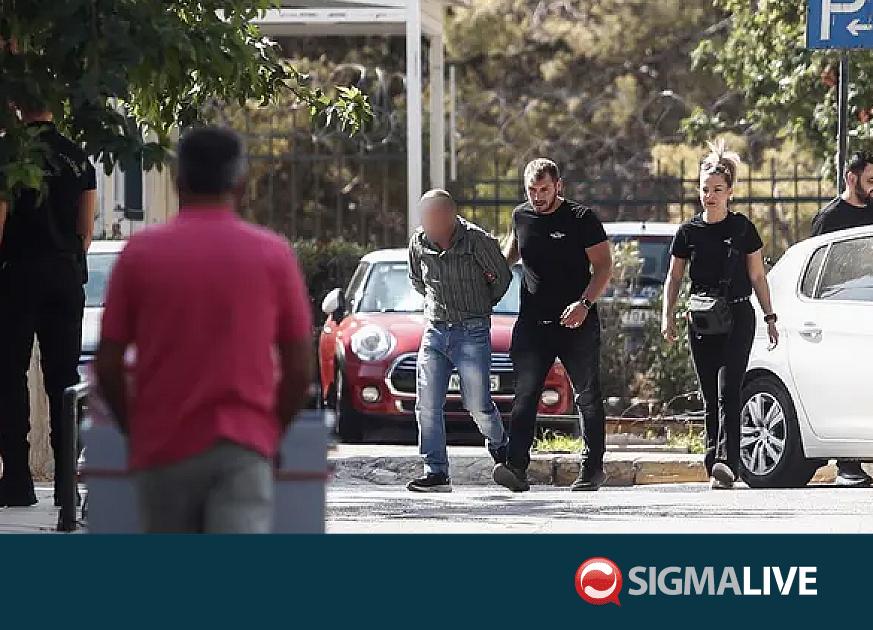 ΒΙΝΤΕΟ: Στον ανακριτή ο 44χρονος - Φέρεται να βίασε 16χρονη πρώην του γιου του - Sigmalive