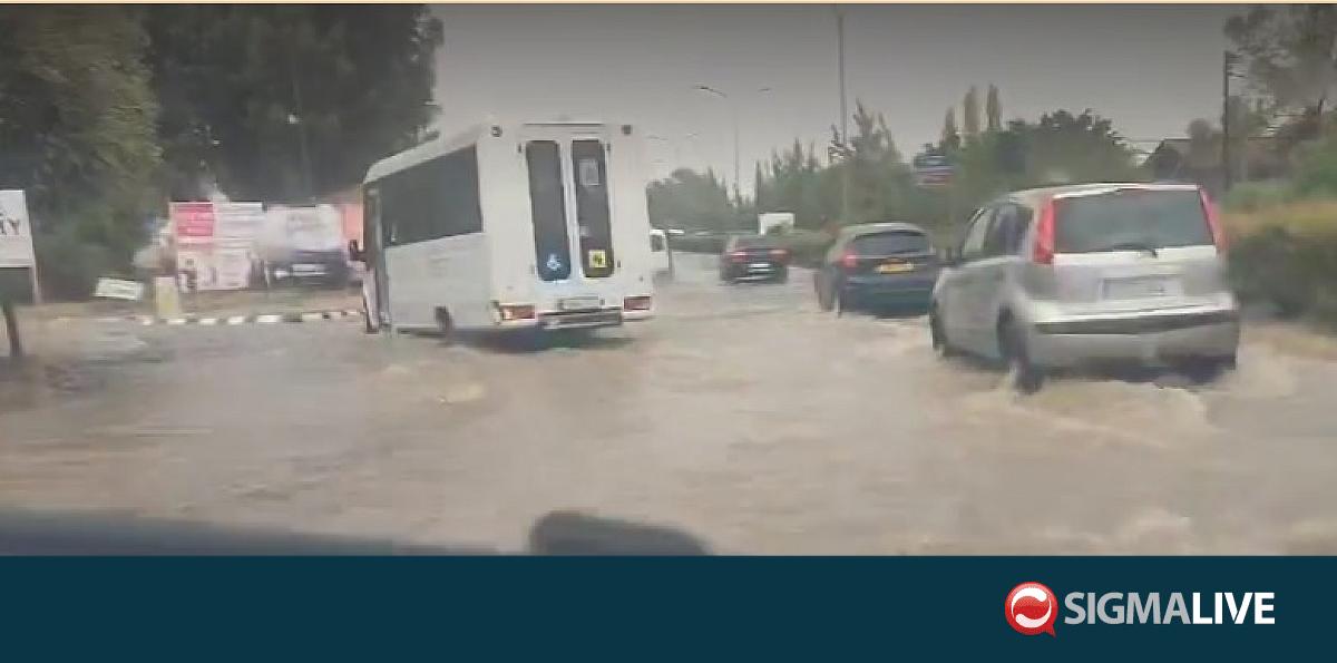 ΒΙΝΤΕΟ: Έντονες βροχές σε διάφορες περιοχές - Πλημμύρισαν δρόμοι ...