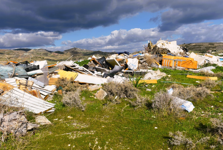 Υγειονομική βόμβα το Πράσινο Σημείο Αγίας Βαρβάρας – Σκουπίδια και ...