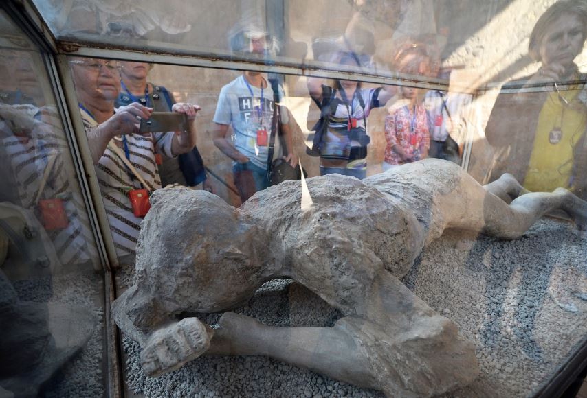 Το DNA αλλάζει την ιστορία της Πομπηίας - Sigmalive